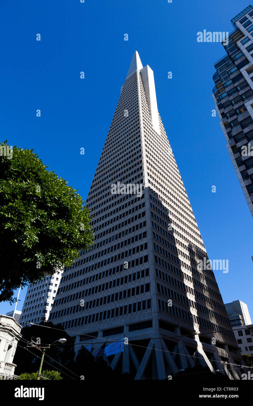 With transamerica pyramid hi-res stock photography and images - Alamy