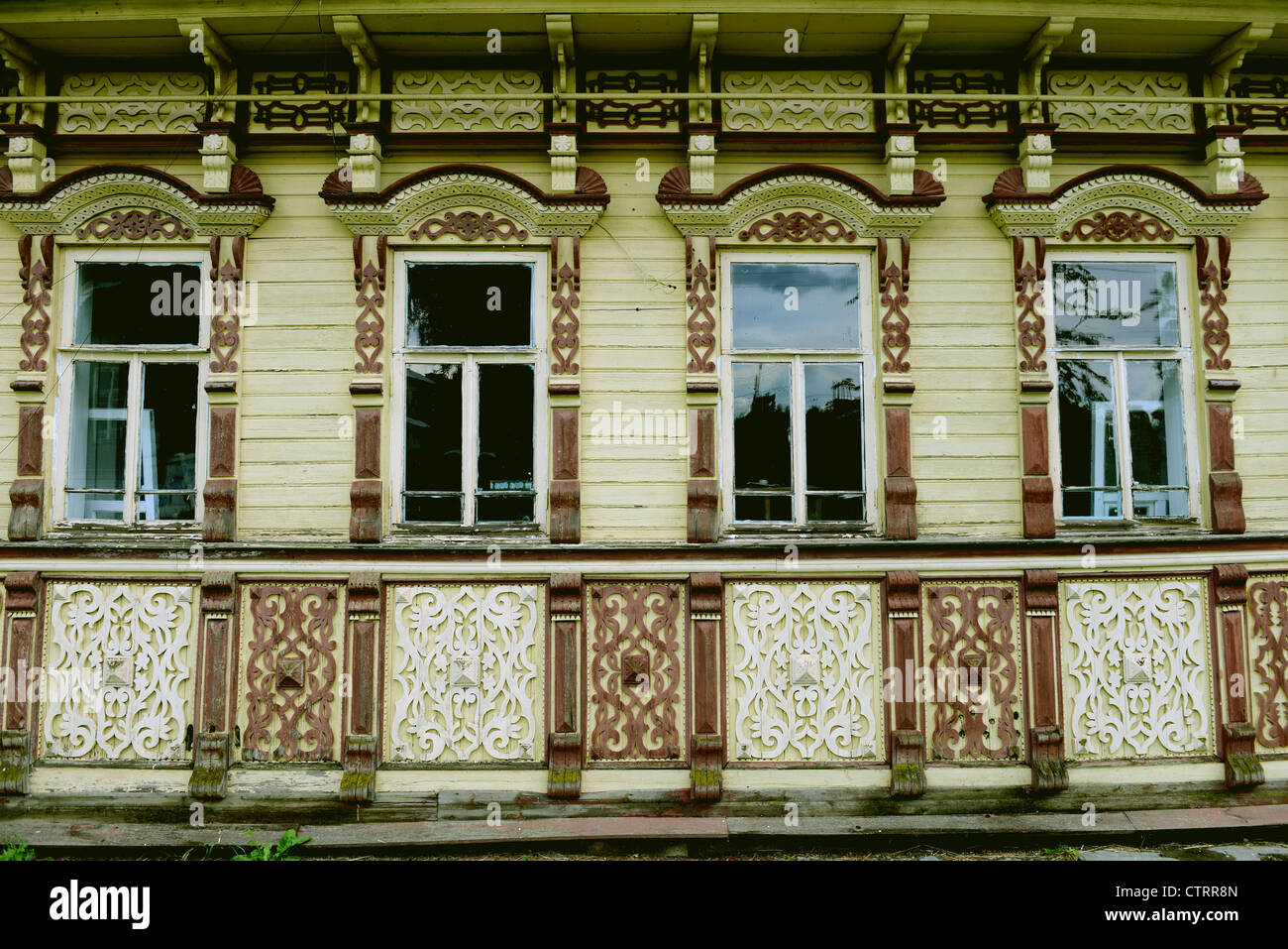 Traditional old Russian windows carved plat band of wood house Stock ...