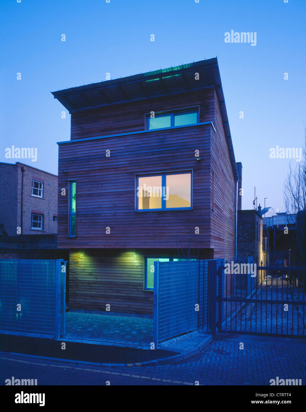 private house night view Stock Photo - Alamy