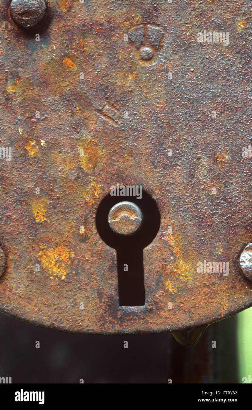 Padlock and keyhole hi-res stock photography and images - Alamy