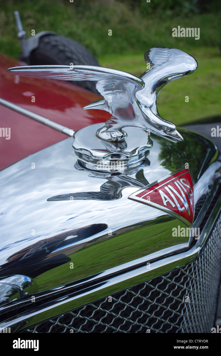 Car radiator mascot hi-res stock photography and images - Alamy