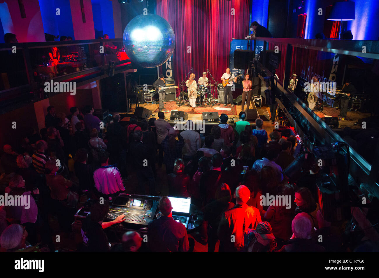 The Jazz Singer High Resolution Stock Photography and Images - Alamy