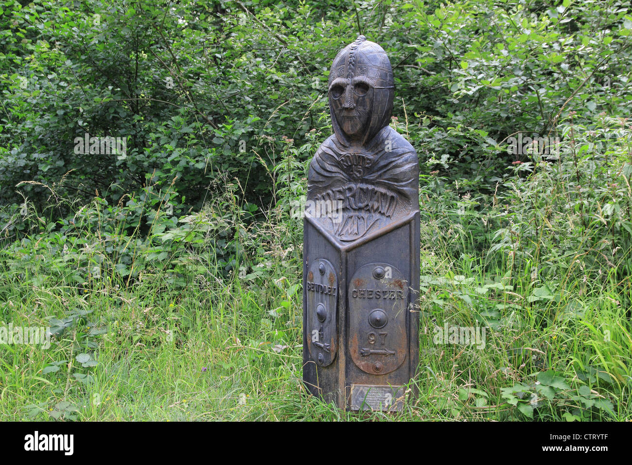 Mercian Way Waymarker in the Wyre Forest also part of National Cycle ...
