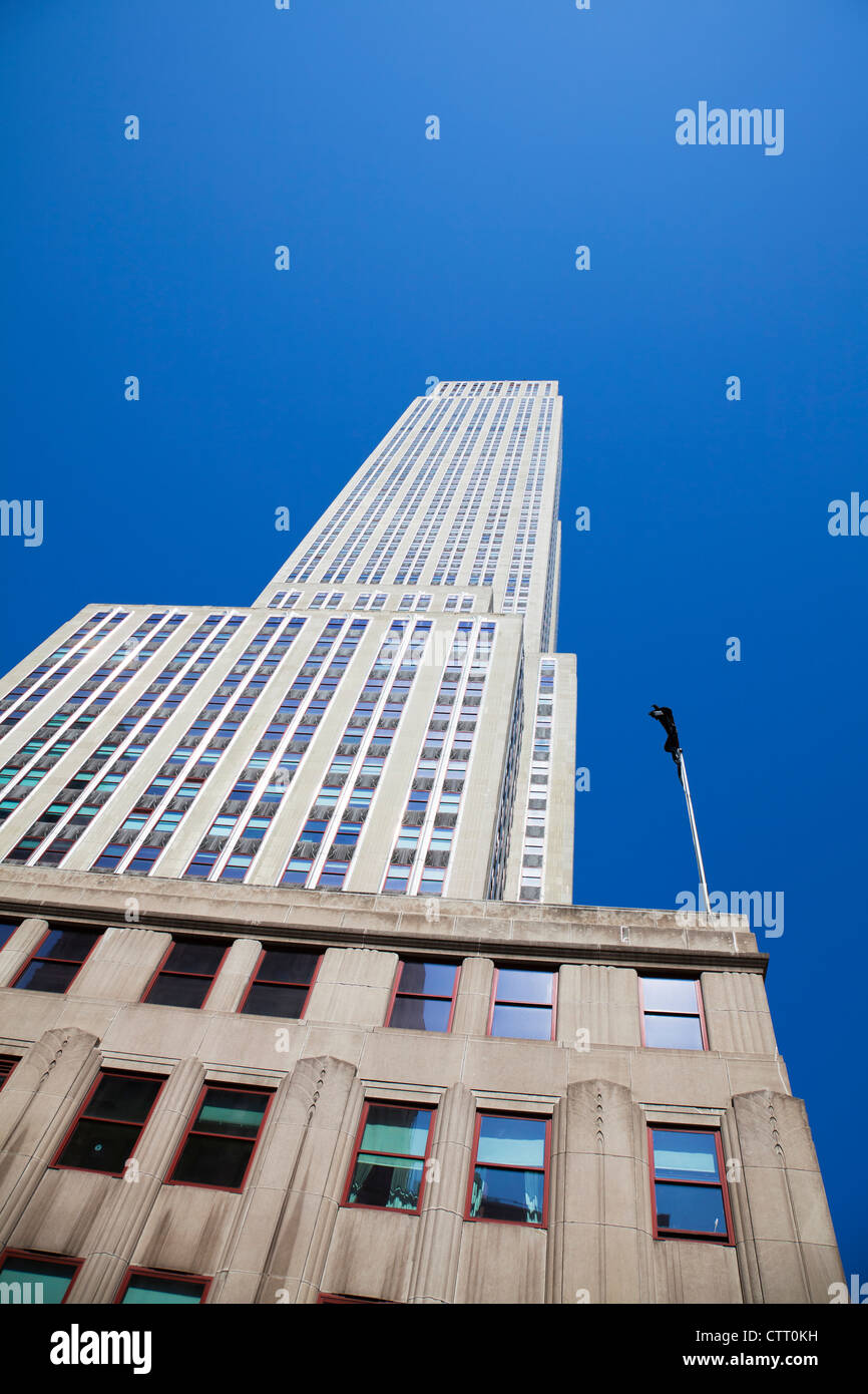 Empire state building outside exterior hi-res stock photography and ...