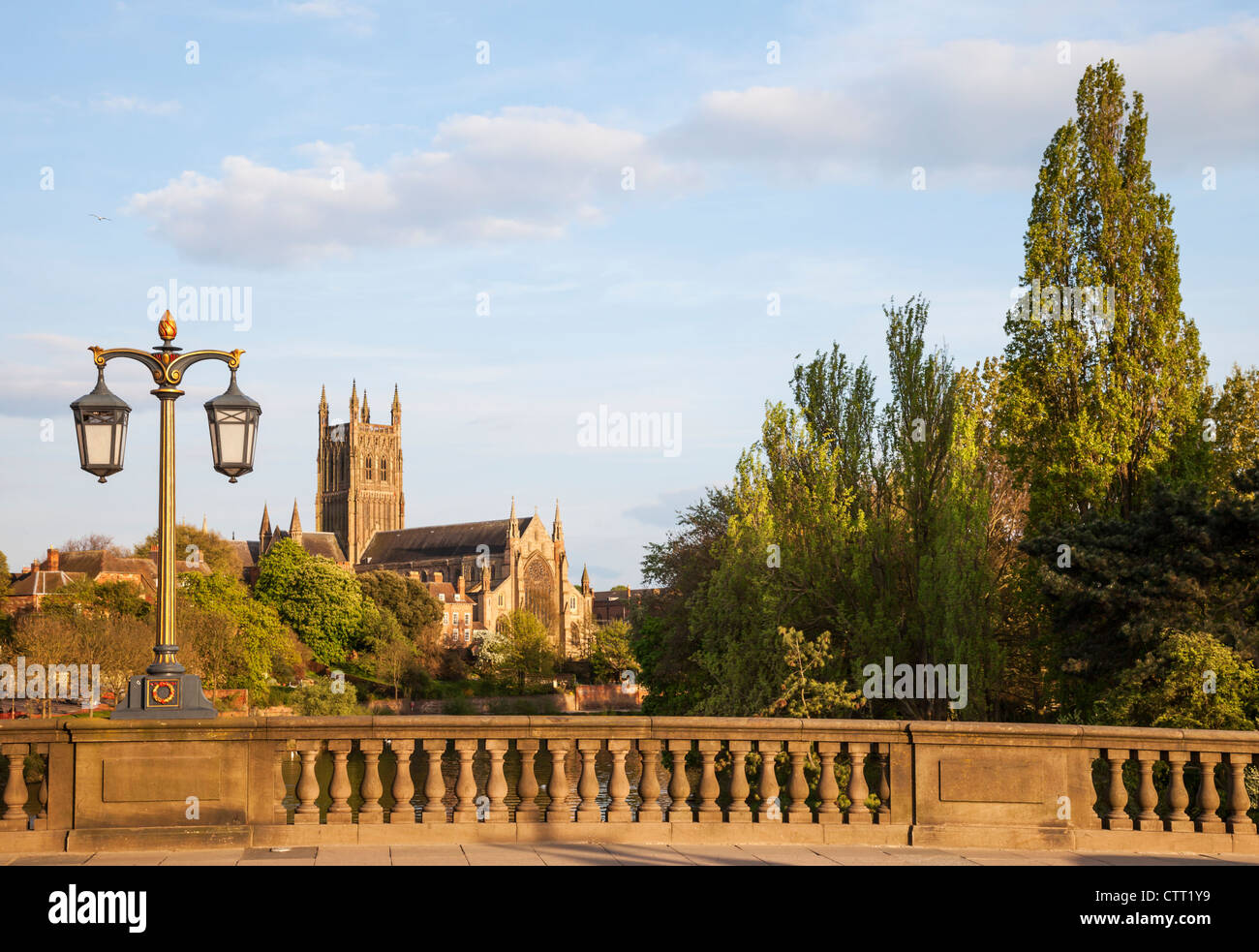 Worcester cathedral hi-res stock photography and images - Alamy