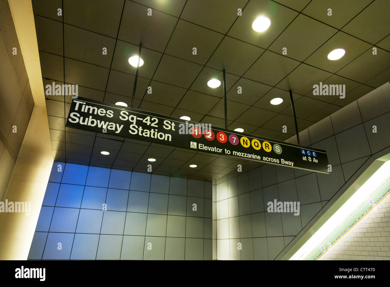 42 street hi-res stock photography and images - Alamy