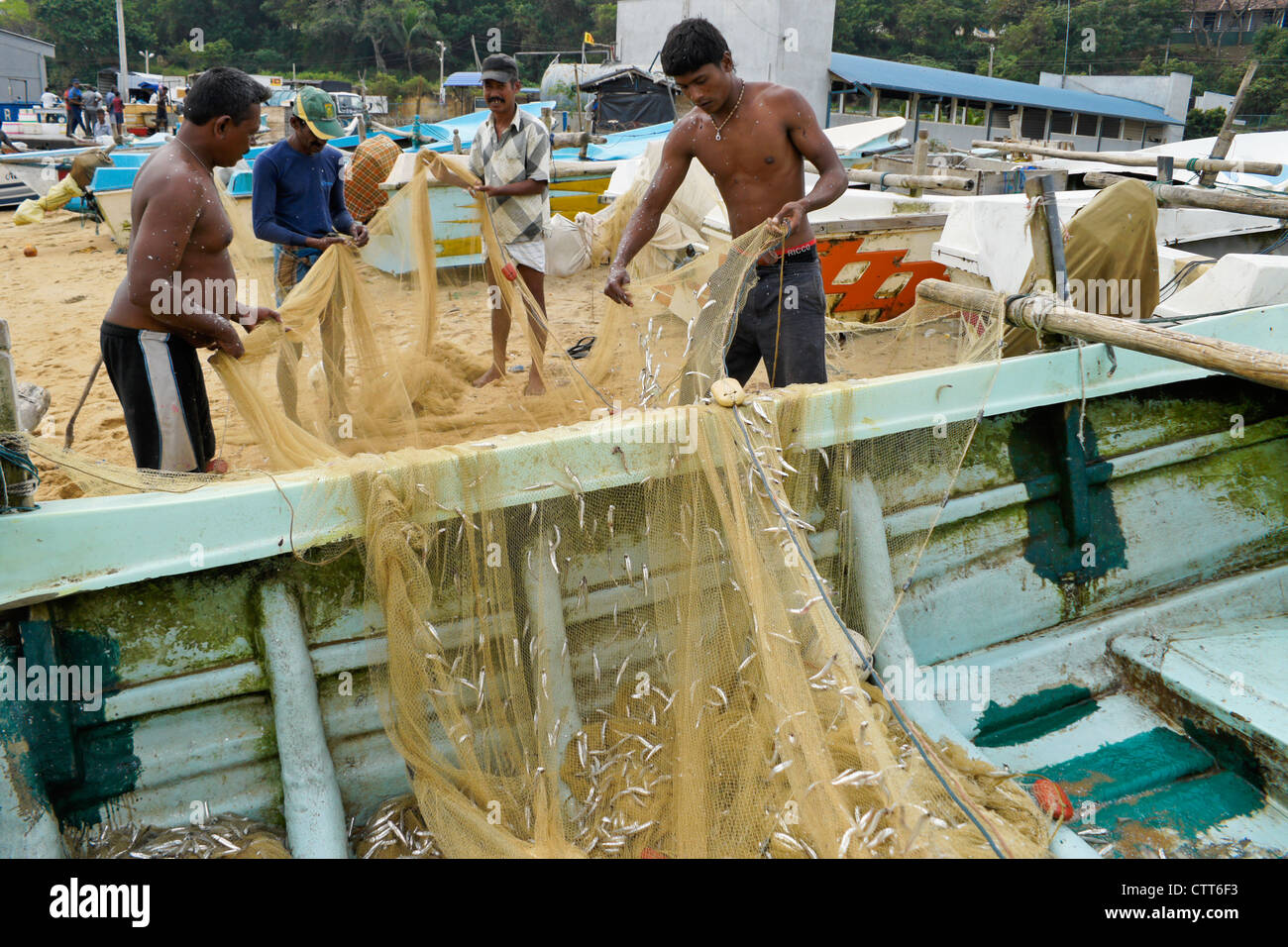 Fishermen fish net hi-res stock photography and images - Alamy