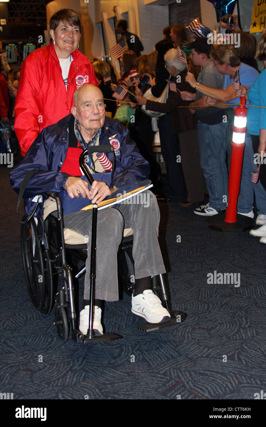 Honor Flight Recoginition for those veterans that fought in World War ...