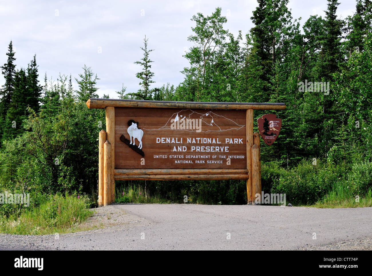 Denali national park sign hi-res stock photography and images - Alamy