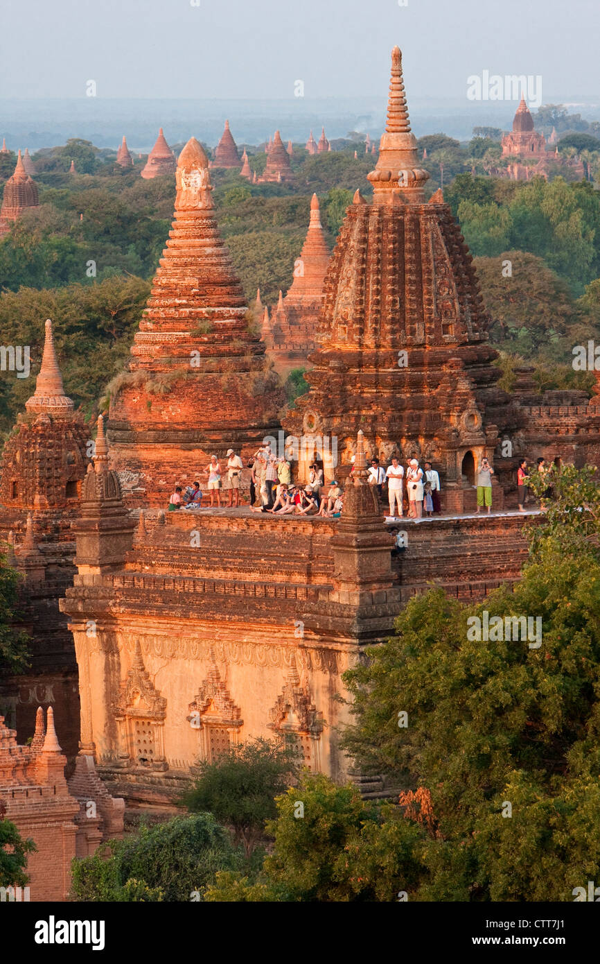 Temples and pagoda hi-res stock photography and images - Alamy