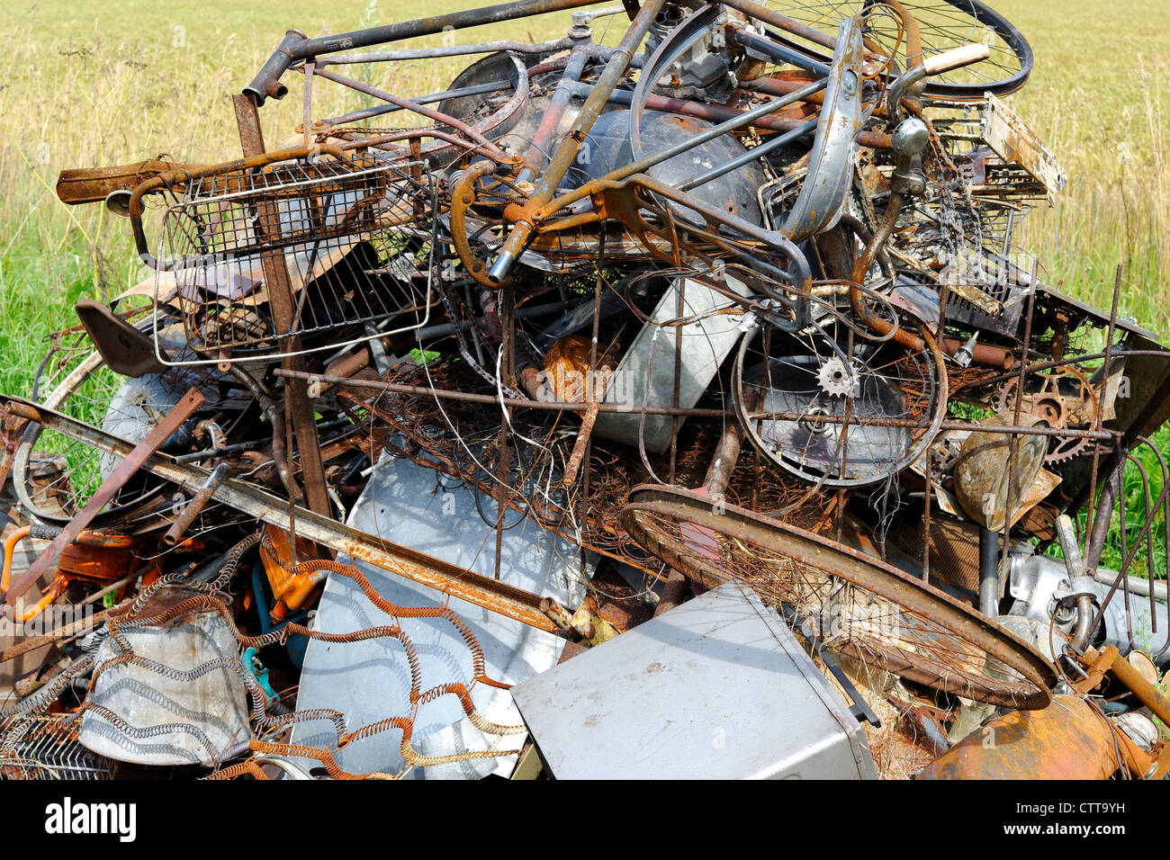 Steel and iron recycling hi-res stock photography and images - Alamy