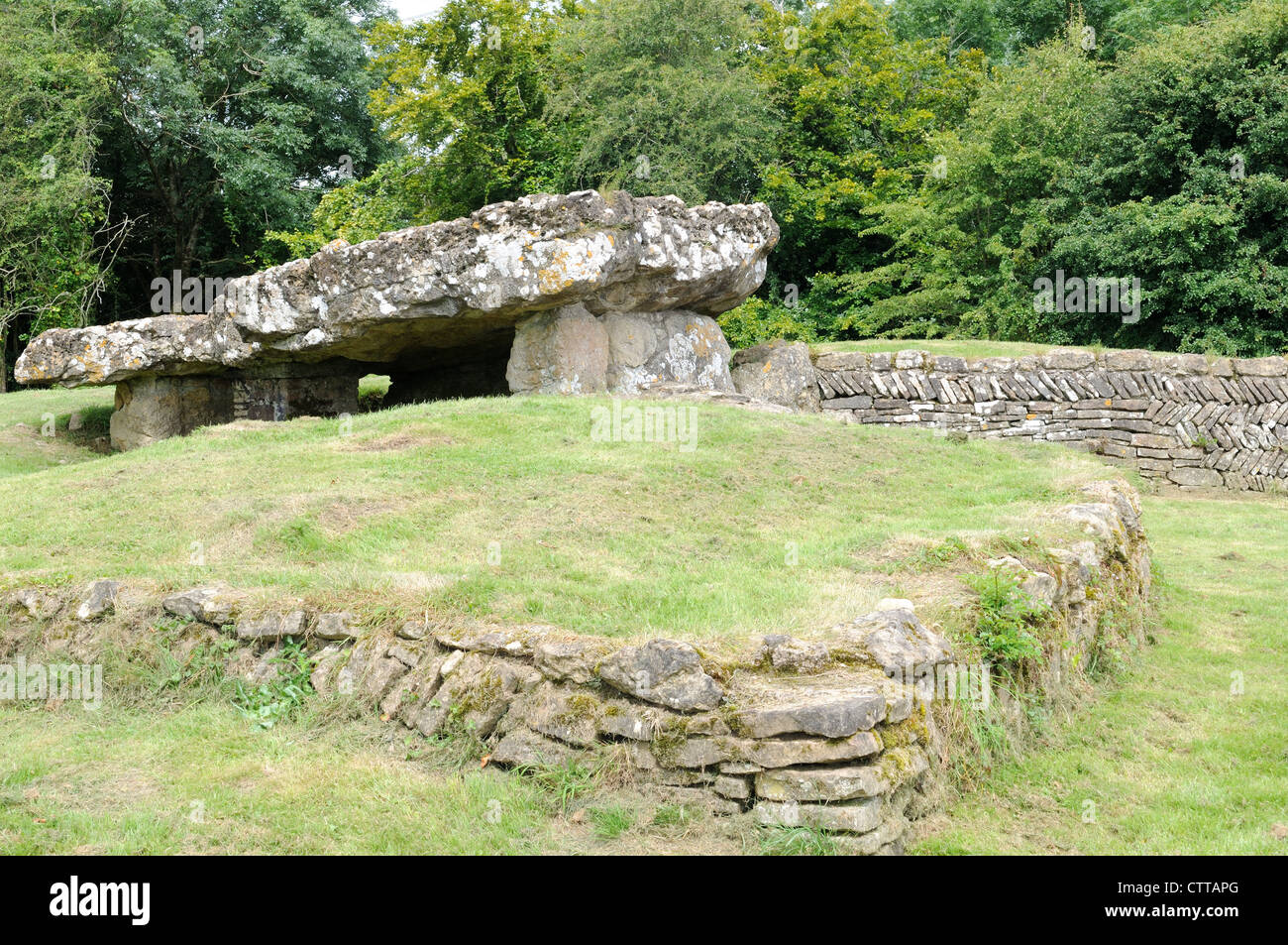 Tinkinswood Megalithic Burial Chamber Glamorgan Wales Cymru UK GB Stock ...