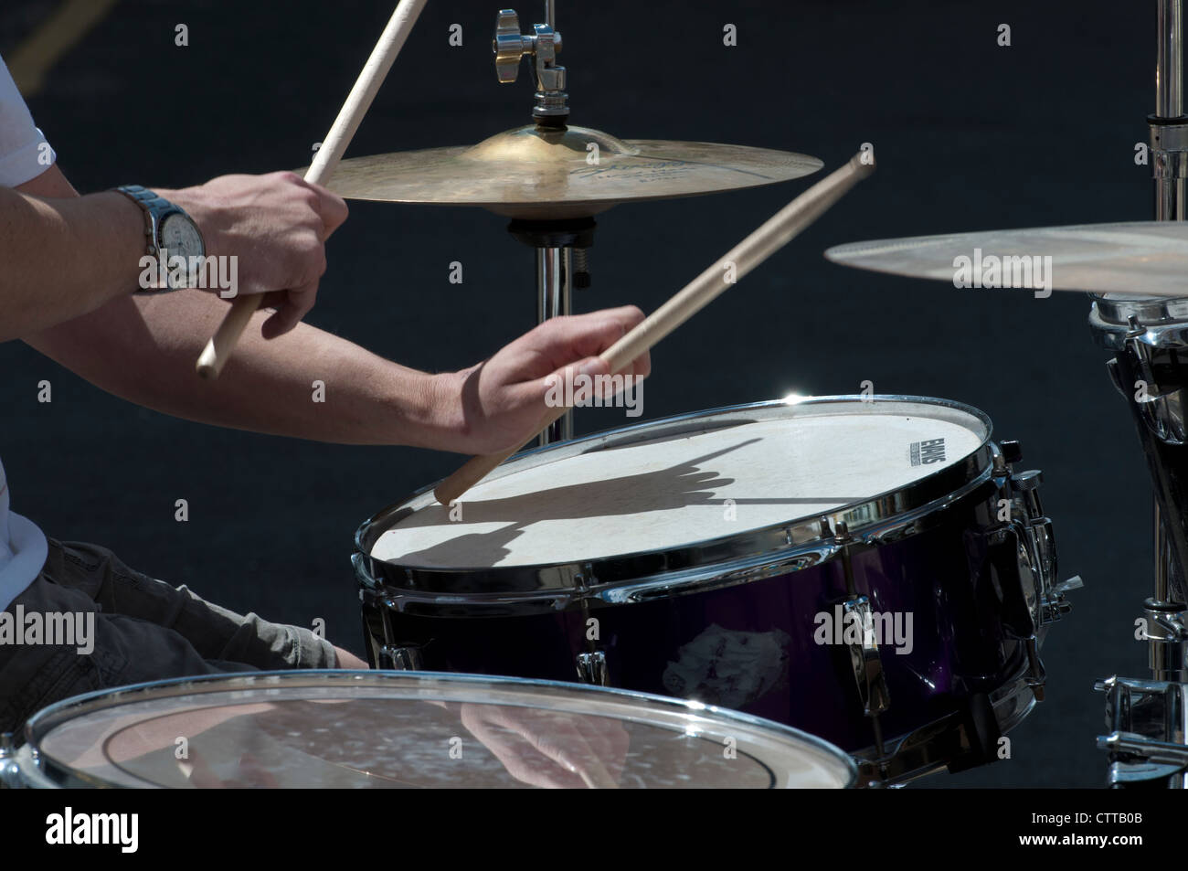 Drummer drumsticks hi-res stock photography and images - Alamy