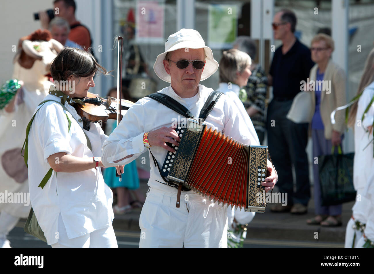 Morris dancing traditional hi-res stock photography and images - Alamy