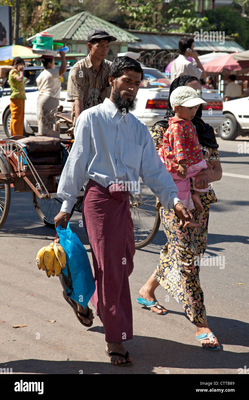 Burmese family, Yangon, Myanmar Stock Photo - Alamy