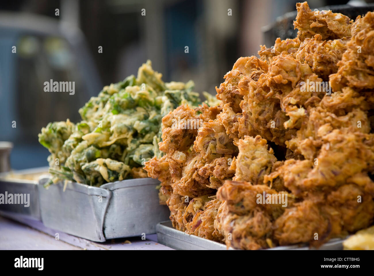 Street food on display - Mumbai, Maharashtra, India Stock Photo - Alamy