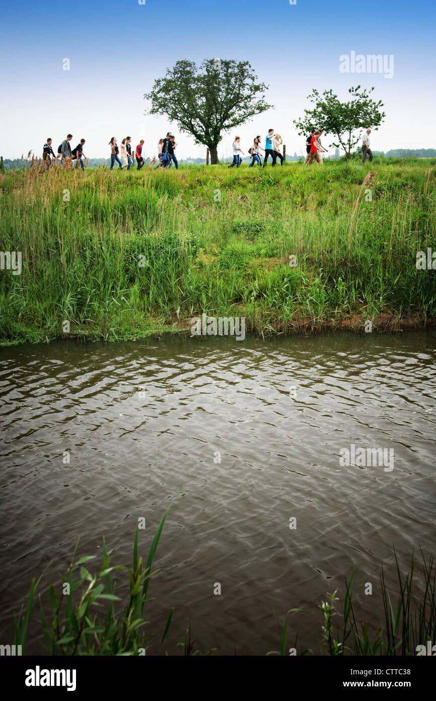 Students field trip river hi-res stock photography and images - Alamy