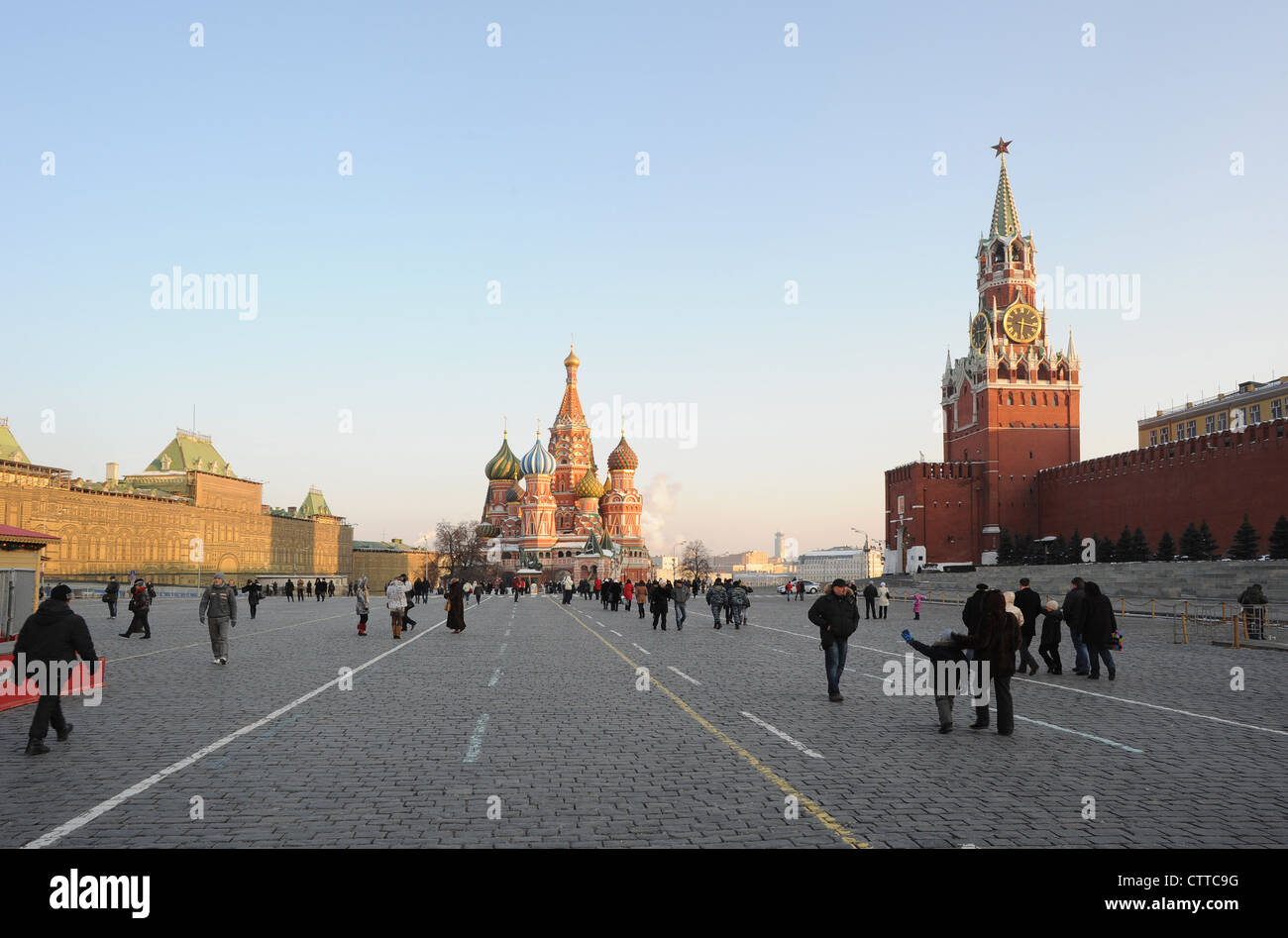 View of the Kremlin on red square, the seat of Russian political power ...