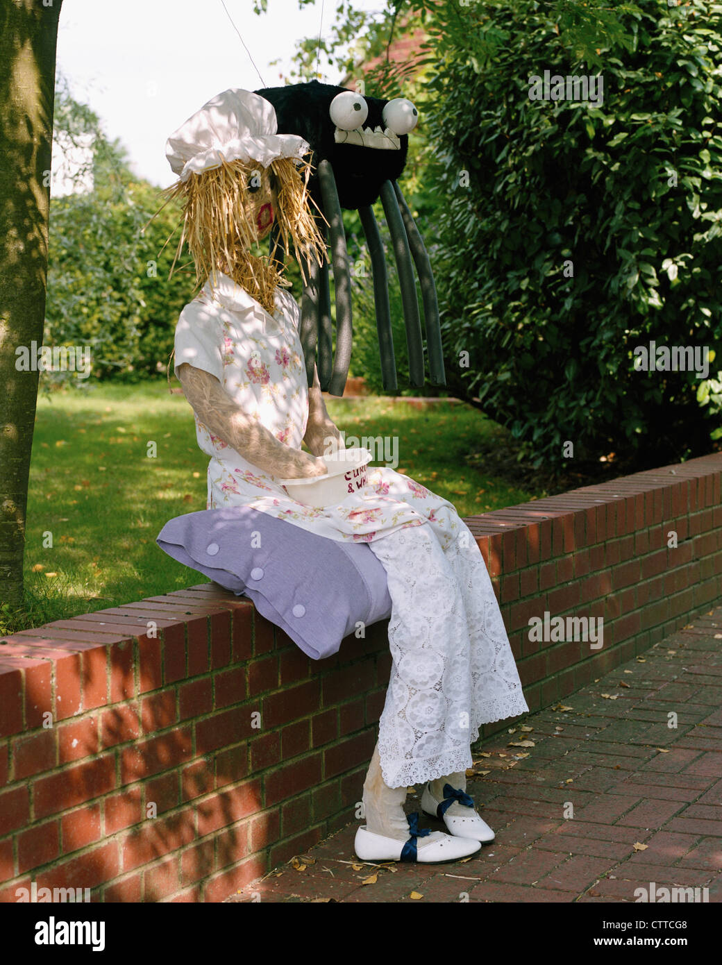 Abbotsley Scarecrow Festival Cambridgeshire England Stock Photo - Alamy
