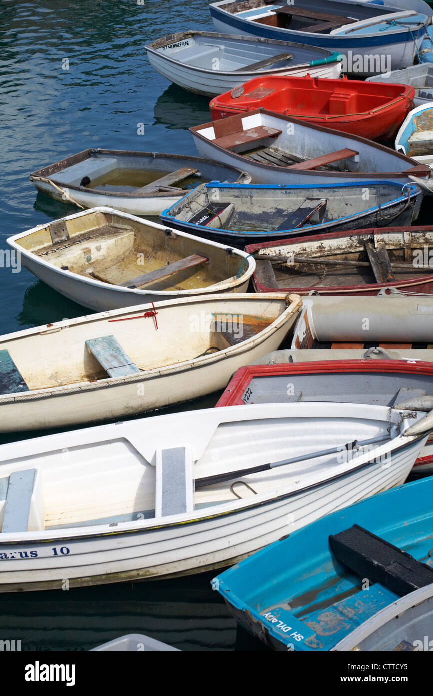 Dinghies tied hi-res stock photography and images - Alamy