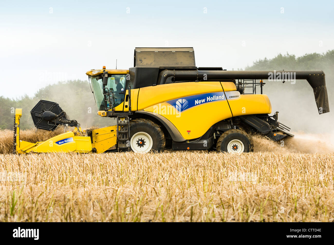 Combine harvester hi-res stock photography and images - Alamy