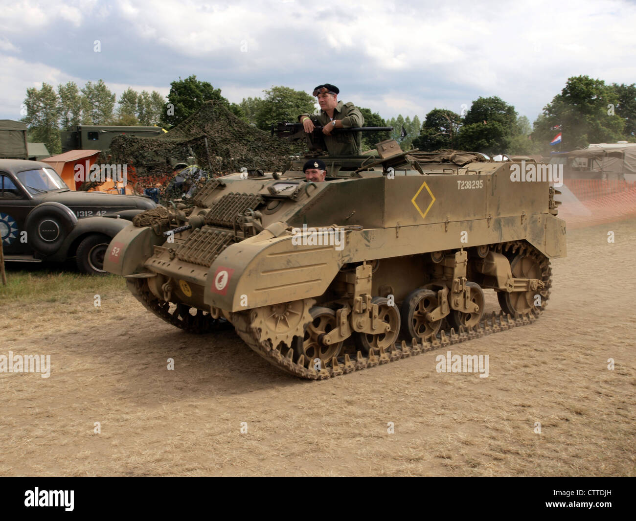 The RECON CAR T8E1 is a military reconnaissance vehicle equipped with ...