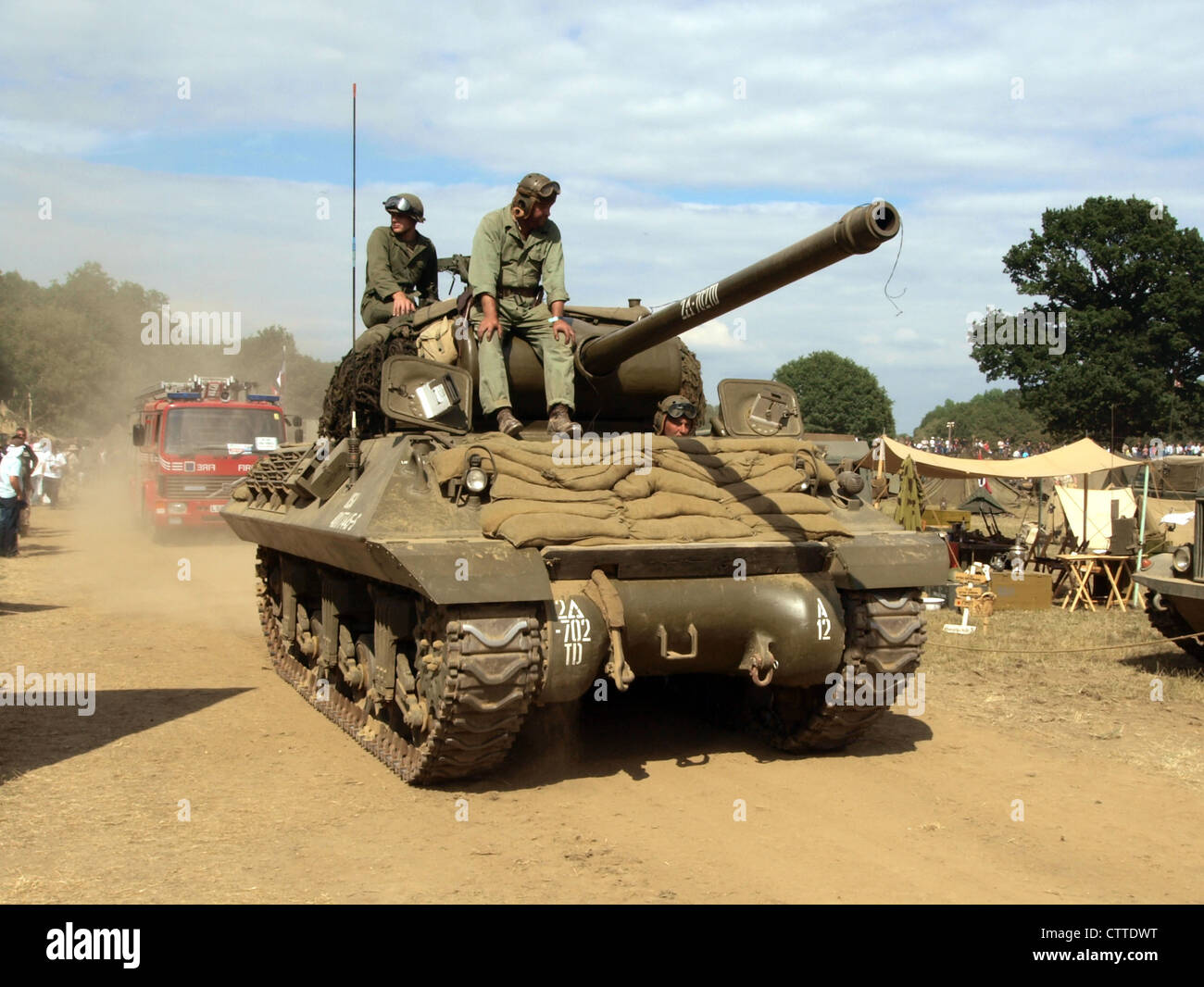 The M36 tank destroyer, used during World War II, was equipped with a ...
