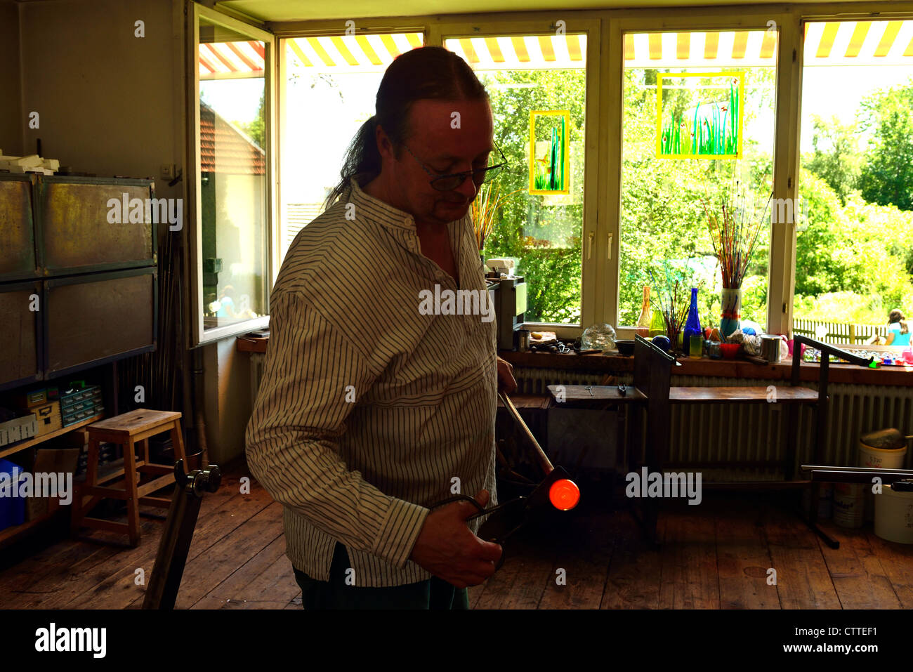 The making of a glass ball Stock Photo - Alamy