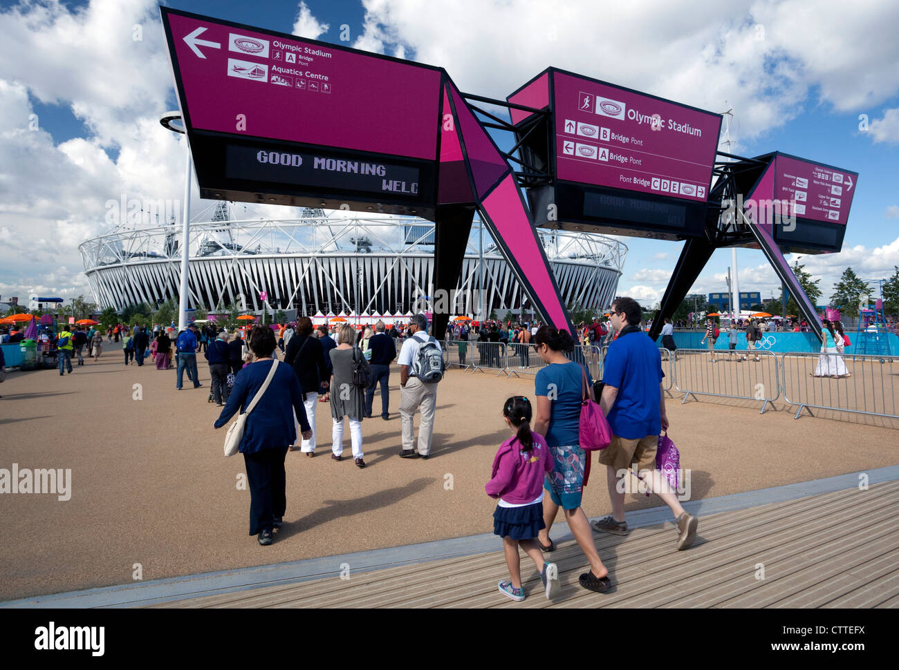 London 2012 Olympic Games - visitors arriving with Stadium in ...