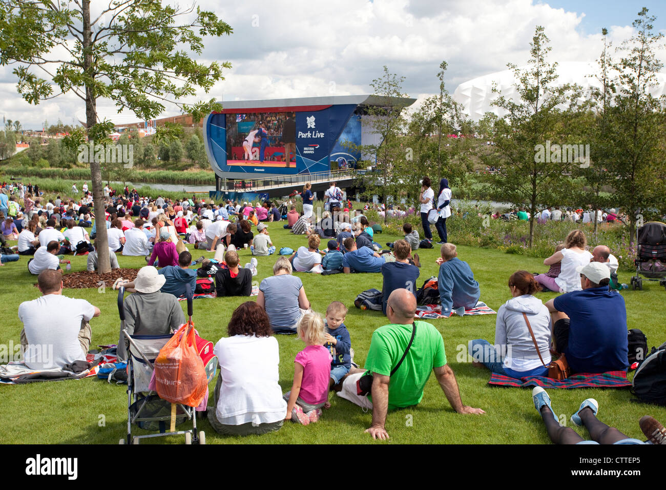 London 2012 Olympic Games - crowd watch action on big screen in Park ...