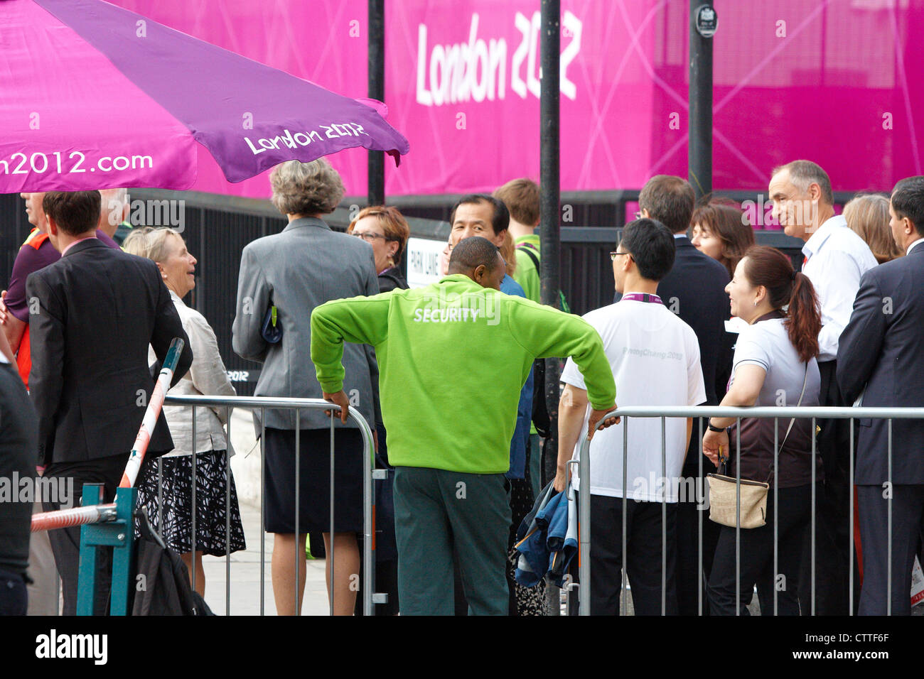 G4S security guard on Olympic duty outside the Hilton Hotel, Park Lane ...