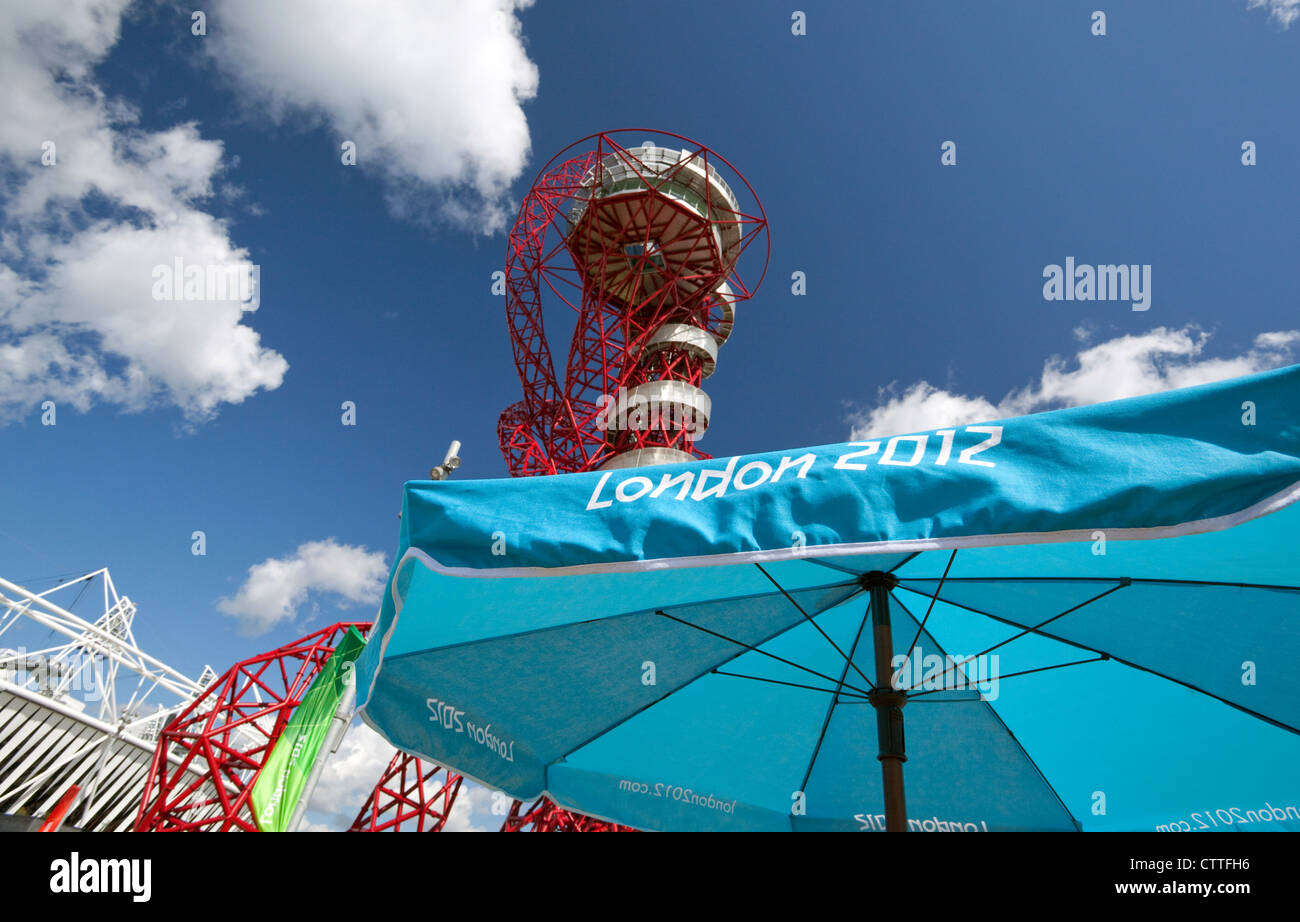 ArcelorMittal Orbit tower in Queen Elizabeth Olympic Park, London Stock ...