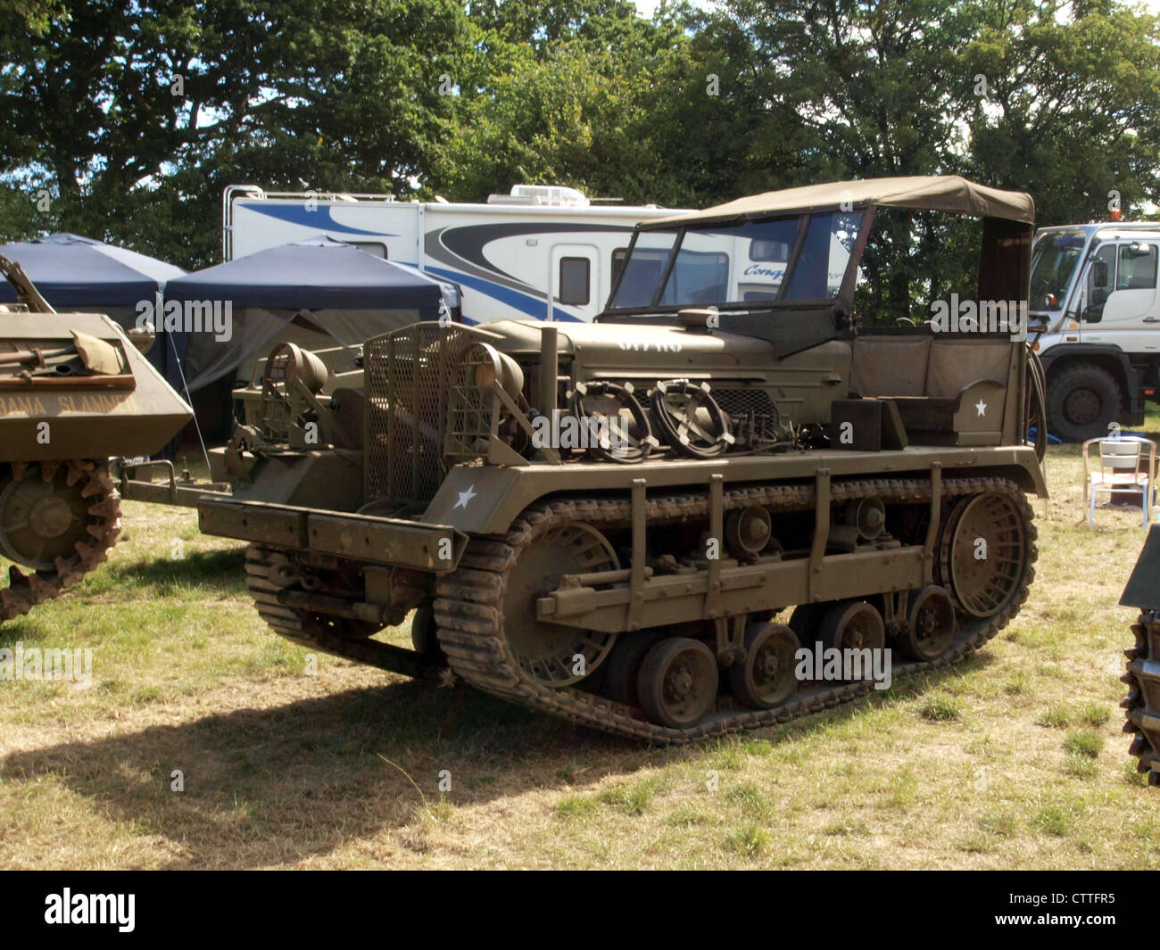 Armored tracked m2 vehicle hi-res stock photography and images - Alamy
