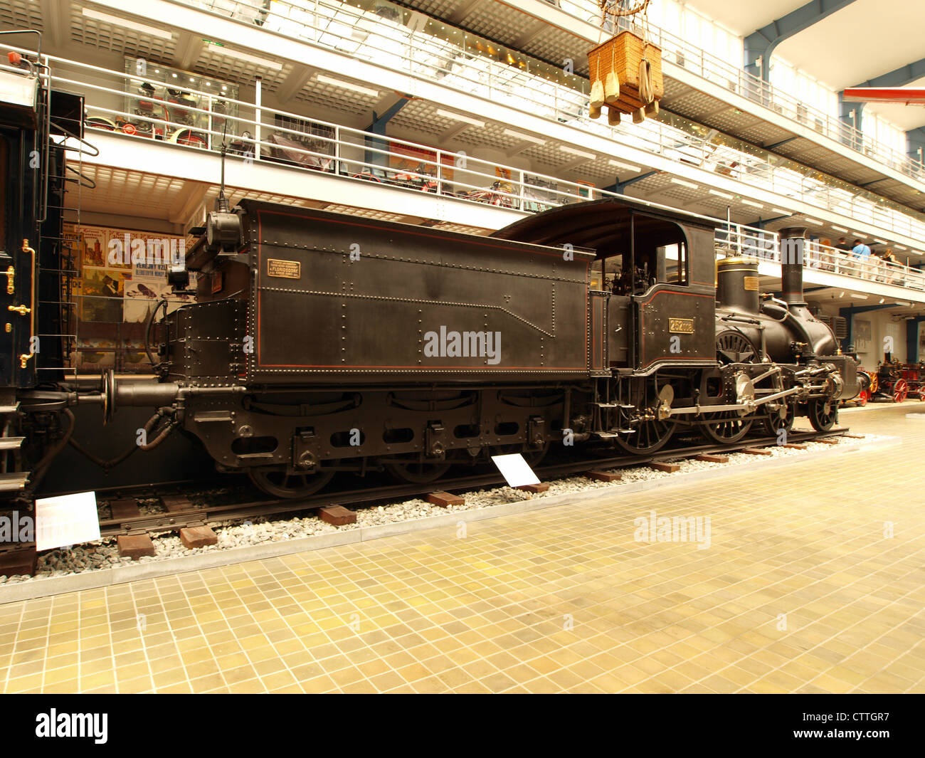 Steam locomotive and tender hi-res stock photography and images - Alamy
