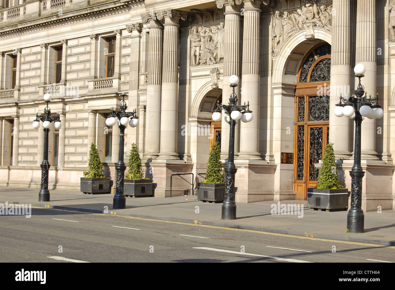 Facade of the City Chambers building in Glasgow, Scotland Stock Photo ...