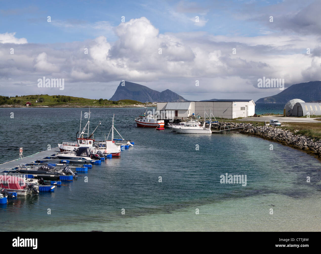Sommaroy hi-res stock photography and images - Alamy