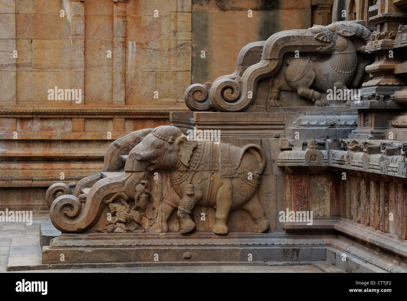 Very big temple hi-res stock photography and images - Alamy