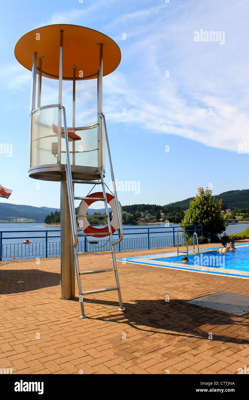 Lifeguard chair pool hi-res stock photography and images - Alamy