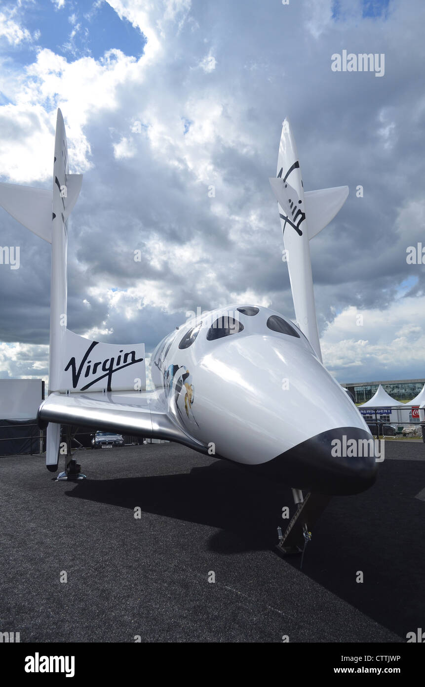 Virgin Galactic Spaceship Two replica on display at Farnborough ...