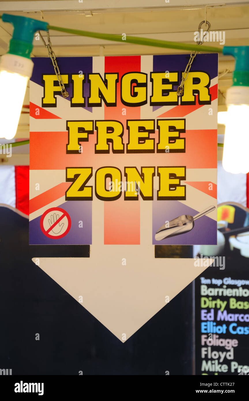 Free food sign hi-res stock photography and images - Alamy