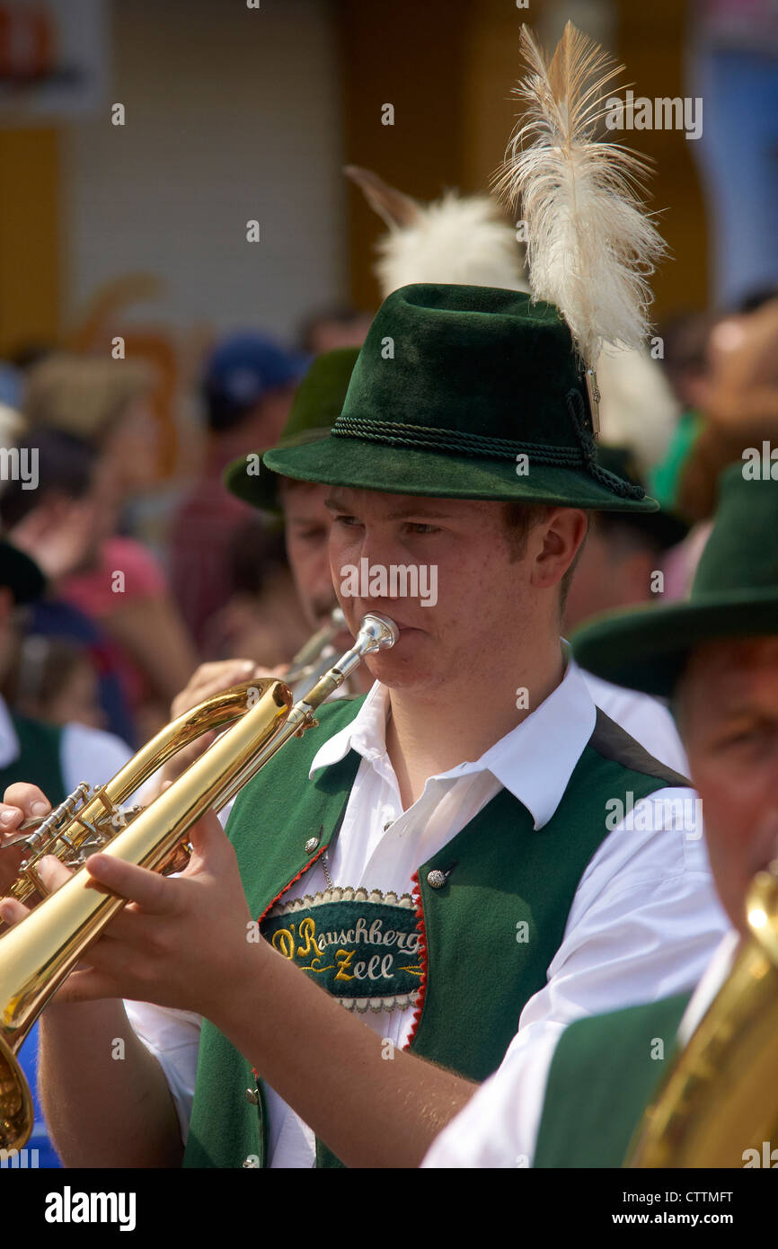 German brass band playing music at oktoberfest hi-res stock photography ...
