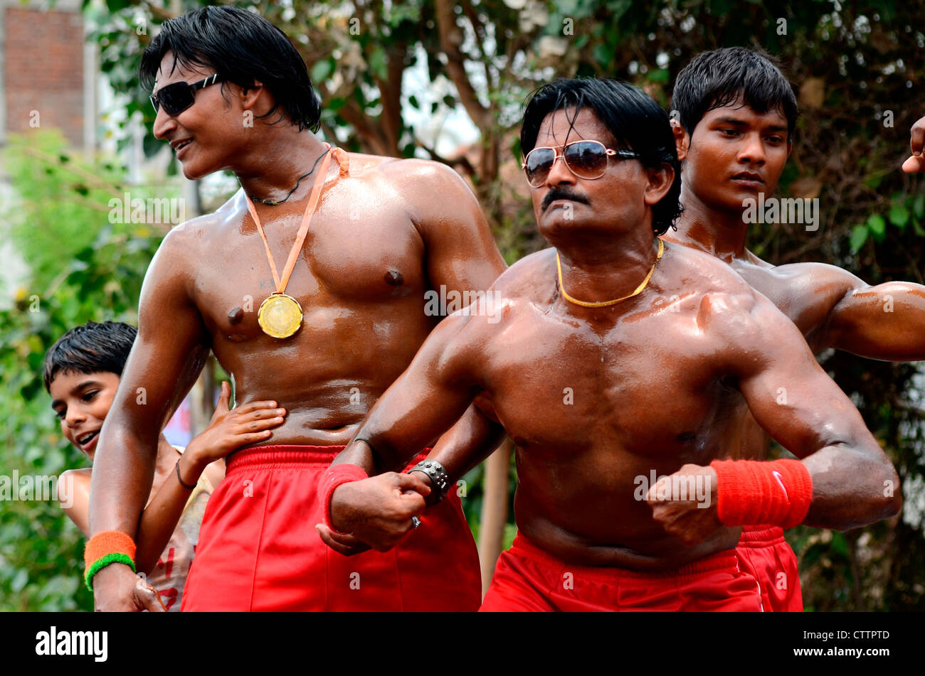Wrestlers well hi-res stock photography and images - Alamy