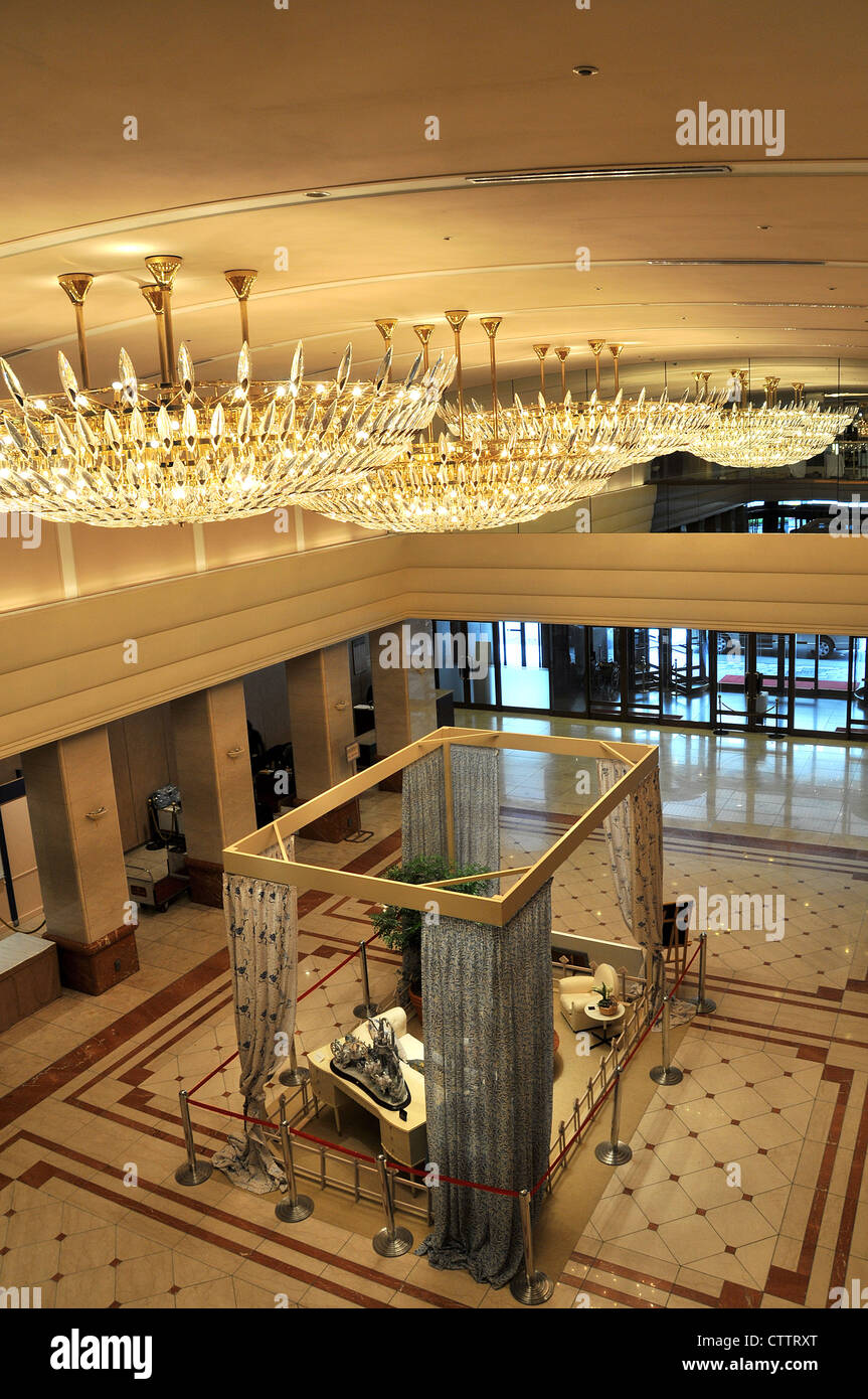 hall of Keio Plaza hotel, Shinjuku, Tokyo, Japan Stock Photo - Alamy