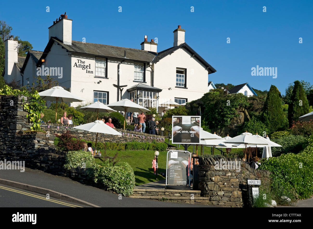 The angel inn hi-res stock photography and images - Alamy
