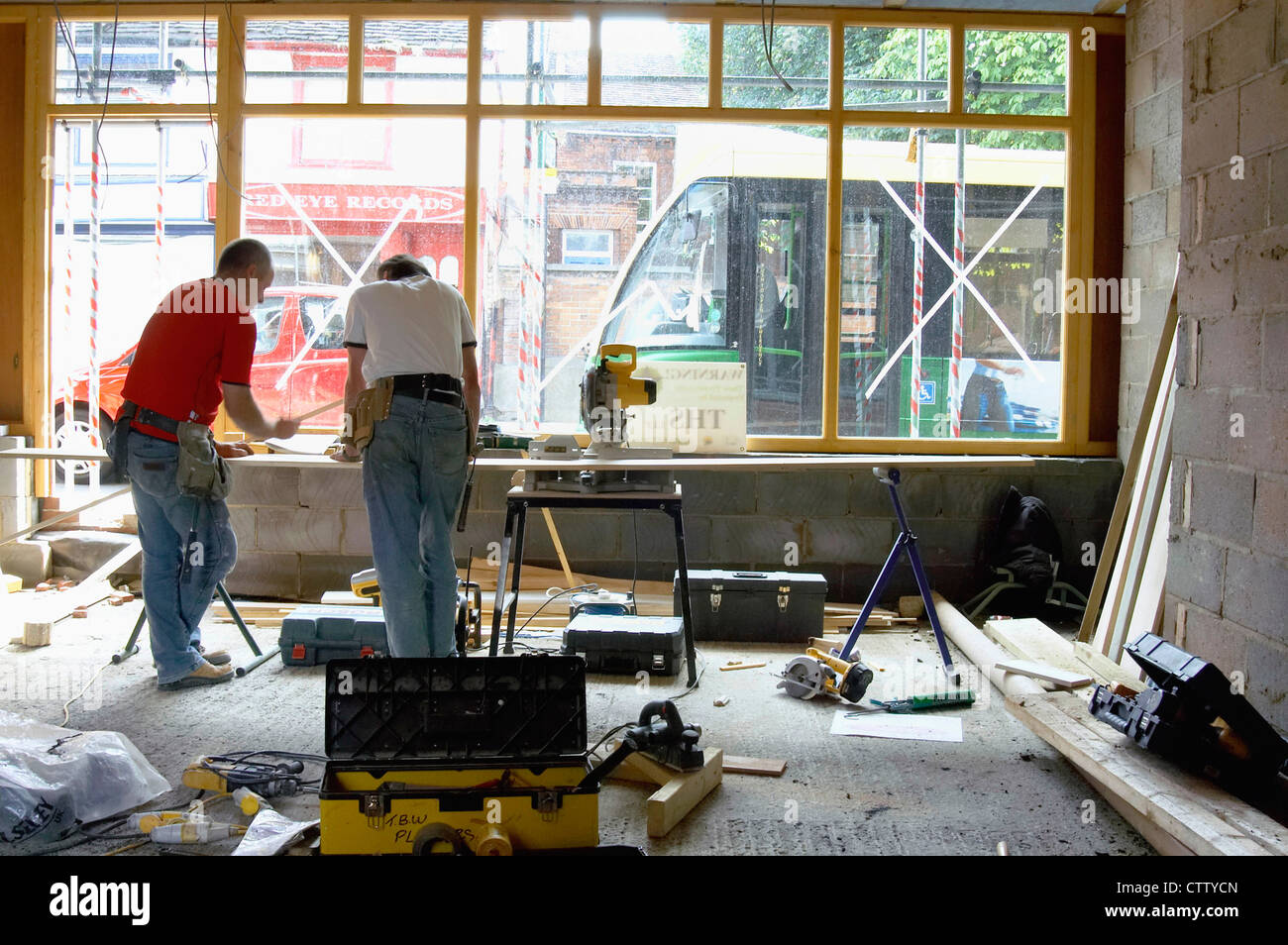 Builders installation hi-res stock photography and images - Alamy