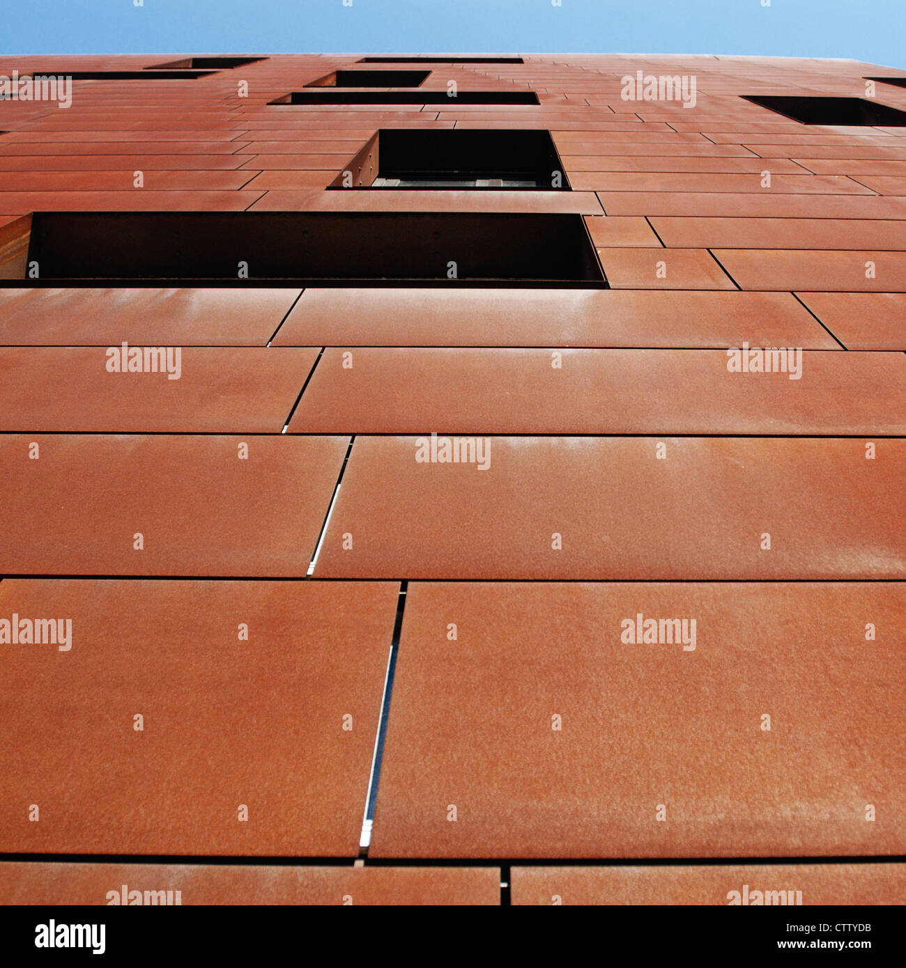 Steel clad building hi-res stock photography and images - Alamy