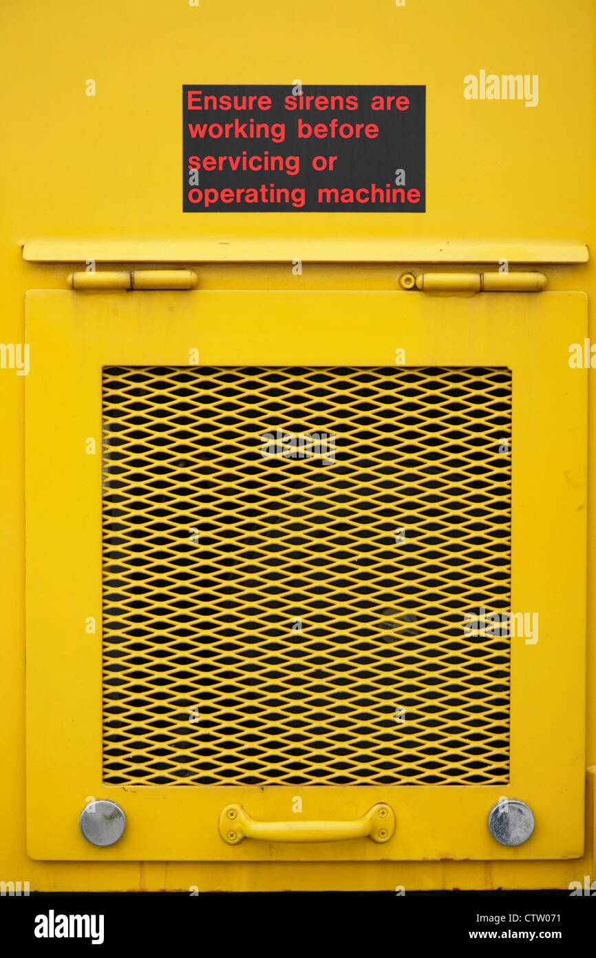 Yellow warning panel hi-res stock photography and images - Alamy