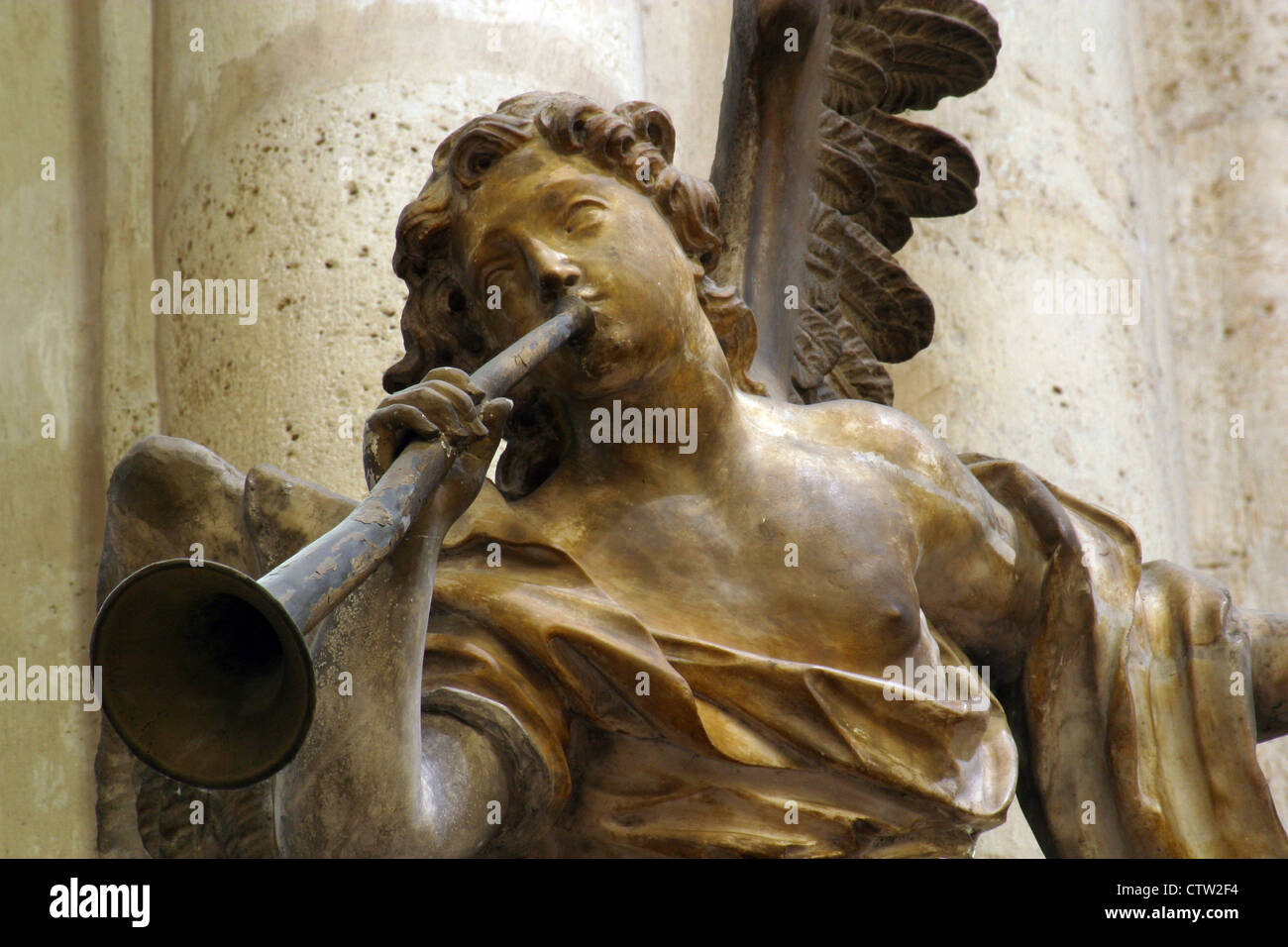 Wings musician hi-res stock photography and images - Alamy
