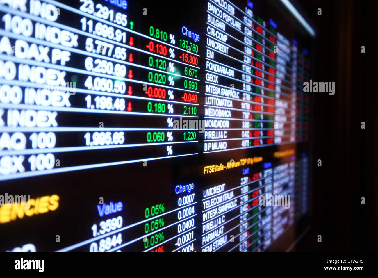 Big arrow diagram hi-res stock photography and images - Alamy