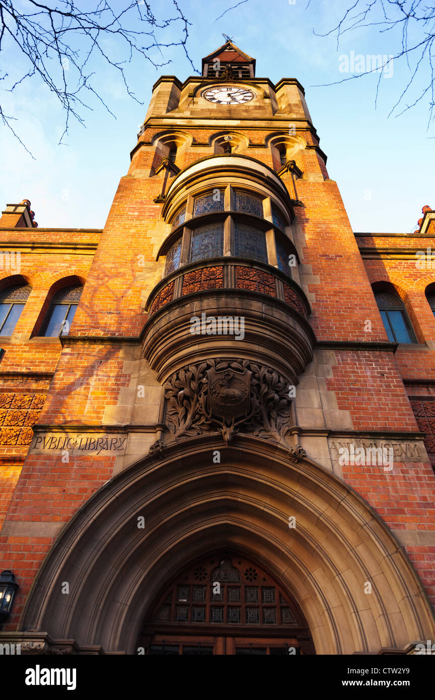 Looking up at the facade of Derby Central Library and Gallery Stock ...